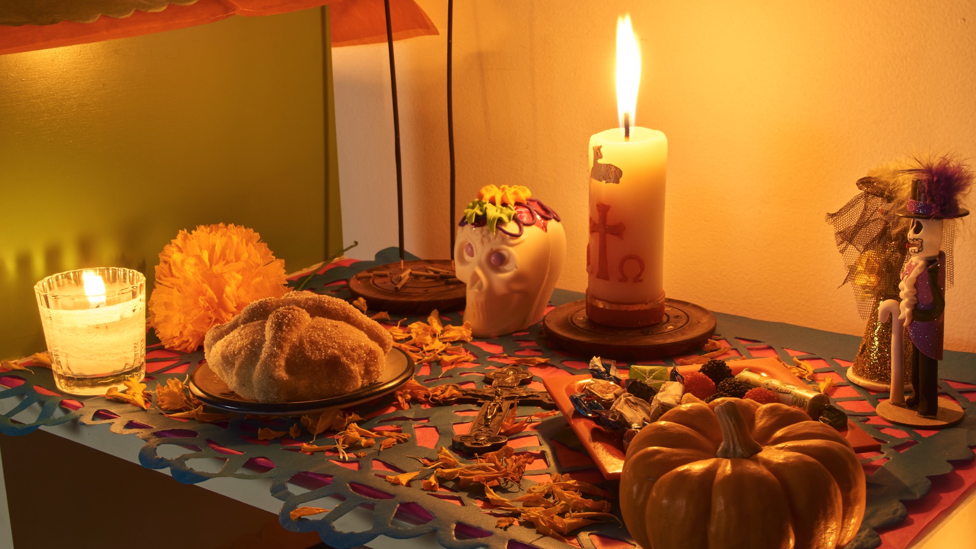 Day Of The Dead Food: A Traditional Día De Los Muertos Feast